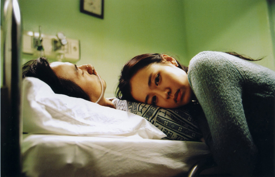 외출 (April Snow) 상세정보 | 씨네21