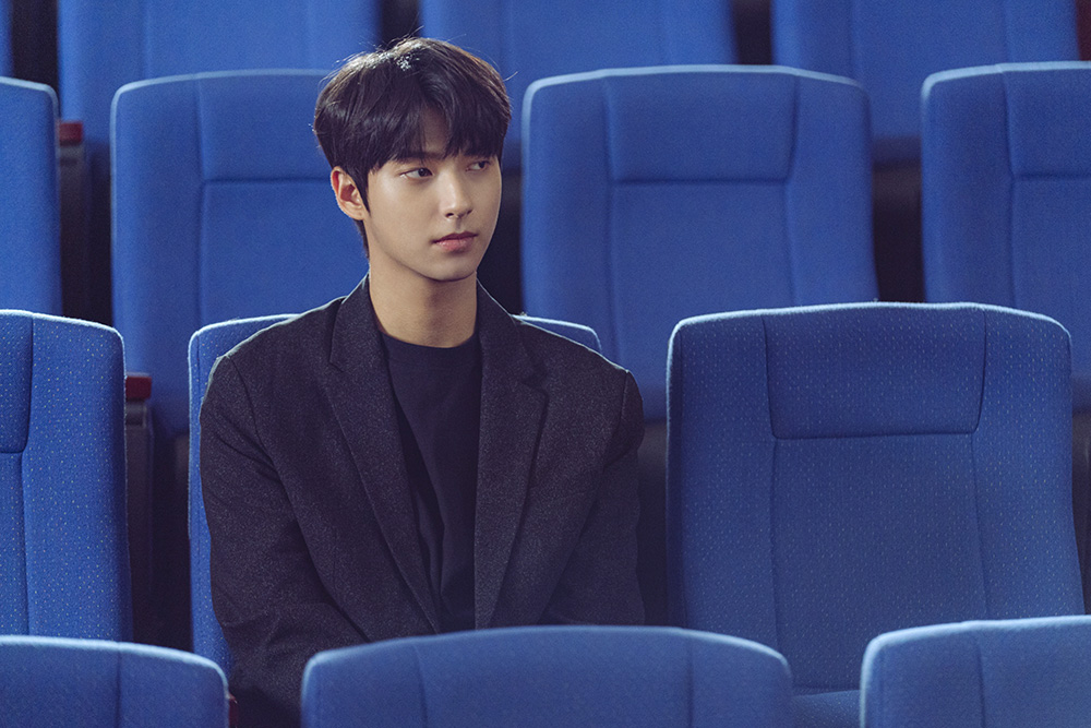 여덟 번째 감각 (The Eighth Sense) 상세정보 | 씨네21