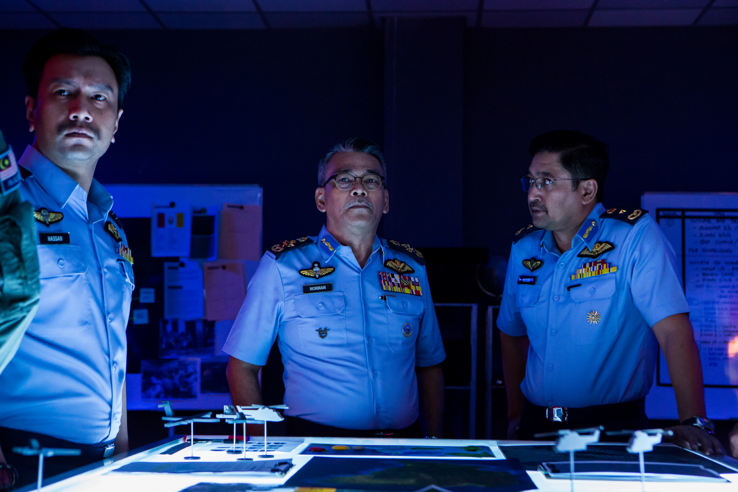 에어 포스: 라스트 워 (Air Force The Movie: Danger Close) 상세정보 | 씨네21